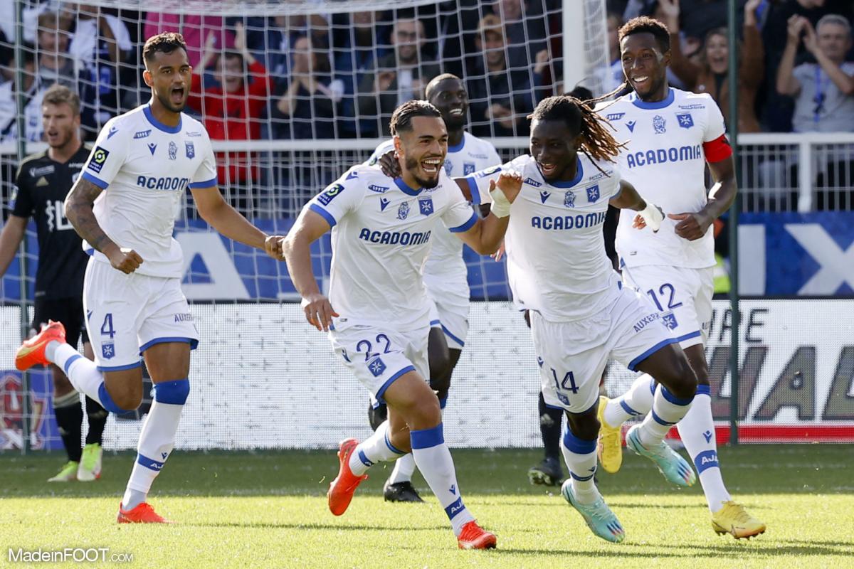 AJ Auxerre - Le groupe de l'AJA qui affronte l'AS Monaco